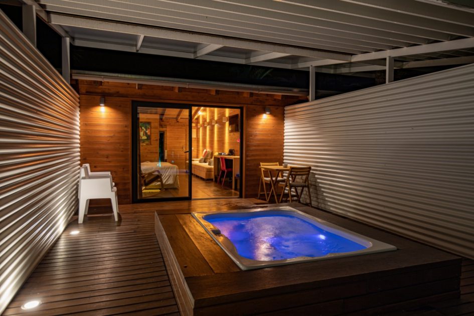 6 Escapadas Deluxe en suites con Jacuzzi para dos!!!. - Nomolesten.com